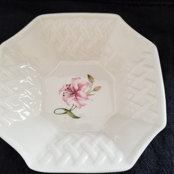 Belleek | Other | Vintage Belleek Pink Flower Dish | Poshmark